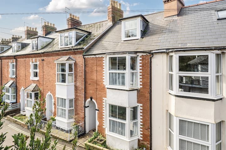 Three Bed House (Sleeps 6) Only 235m To The Beach - Sidmouth