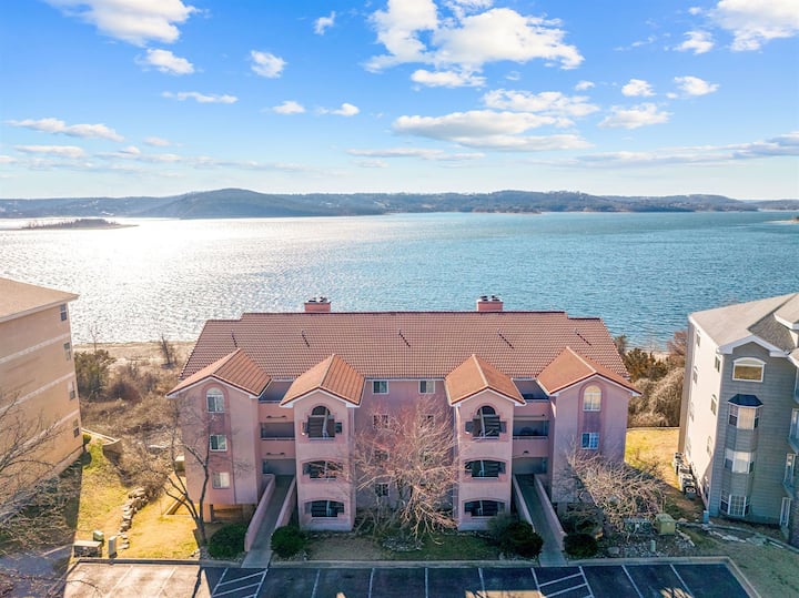 Epic Table Rock Lake Views | Minutes To Branson - Ridgedale, MO