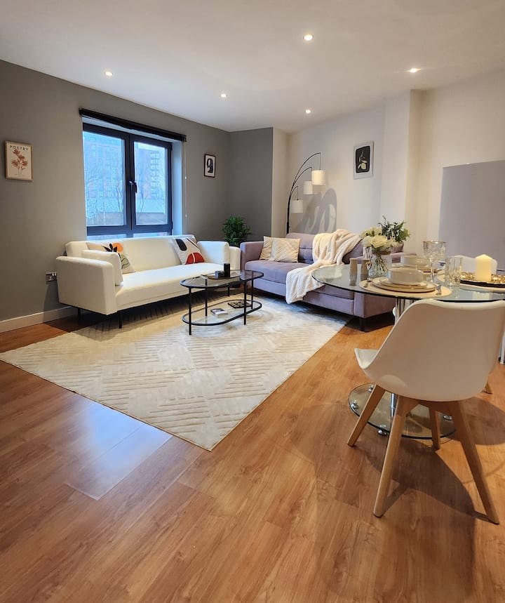 Modern 1br | Spacious | Ground Floor - Leeds