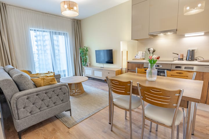 Spacious 1br With City View On The 12th Floor - Estambul