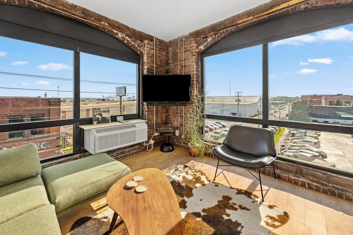 Enger Lofts Apr 307, Heirloom Vacations - Duluth, MN