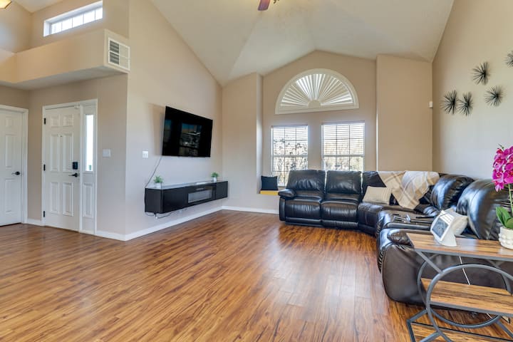 Quiet Stay In Convenient Rio Rancho Community! - Rio Rancho, NM