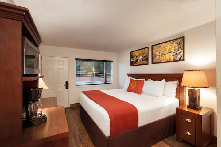 King | Westgate Branson Woods | Ozark Setting - Branson, MO