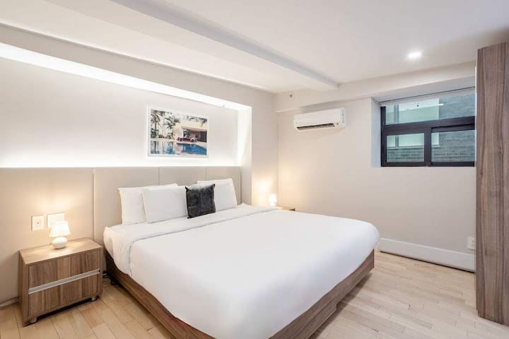 Modern Mood King – Heart Of Montreal - Montreal