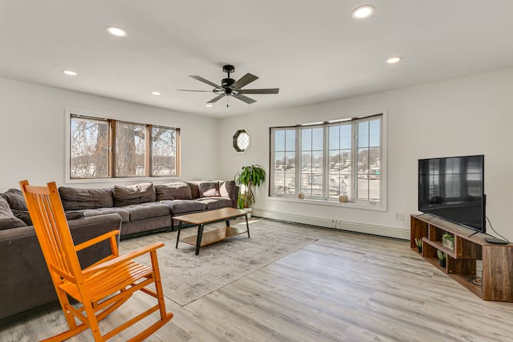 Game Room & Hot Tub: Family Gem On Lake Hopatcong - Lake Musconetcong