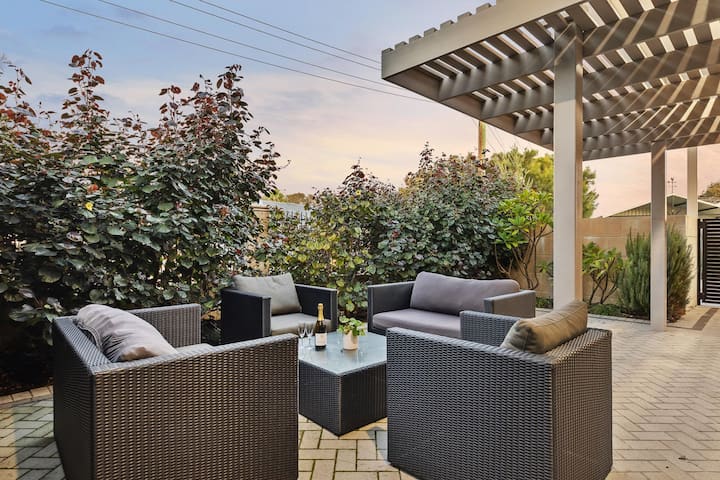 Spacious Family Home In Wannanup Mandurah - 曼杜拉