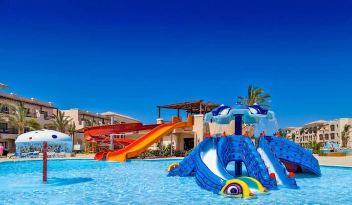 Resort Comfort With Water Slides L 4 Rooms - Hurghada