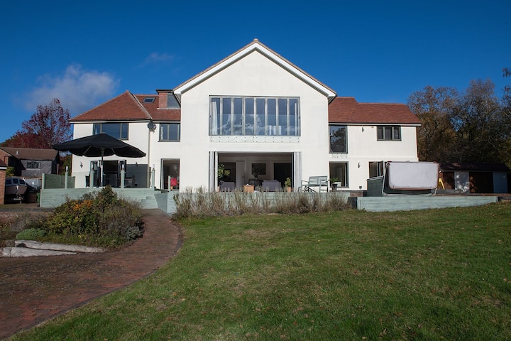 Stunning Mansion With Heated Swimming Pool - Southampton
