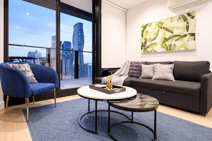 Walk To Crown, Docklands & Stadium | Afl | Nfl - Victoria