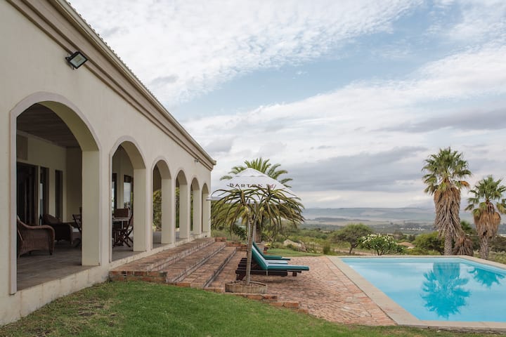 Lux 3bdr Estate Near Hermanus – Pool & Hot Tub - Bot River