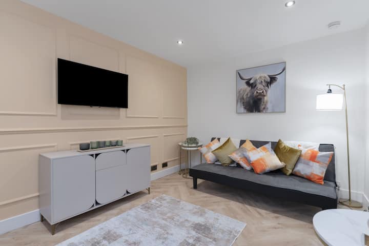 Newly Refurbished | Central | 3 Guests - Edinburgh