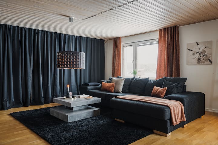 1.5br Top Floor Residence With Lake View - Boden