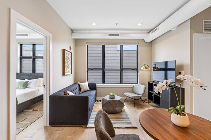 Stunning 2 Br 2 Bath W/ Shared Roofdeck | Old City - Philadelphia, PA