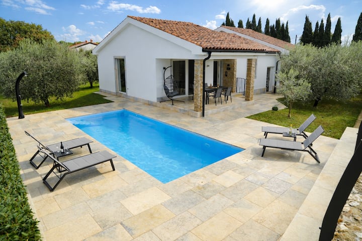 Oliva Serenity Pool Apartment - Banjole