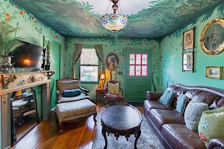 Antique Garden Retreat - Pooler, GA