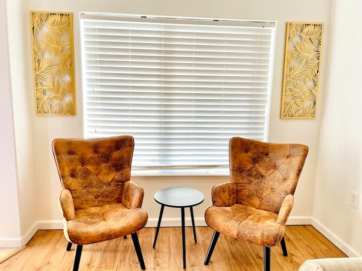 Solace Haven/2.5 Baths/3tvs/sleeps 9 - Reno