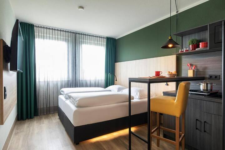 Enjoy Nature & City Landmarks In Quiet Room - Dormagen