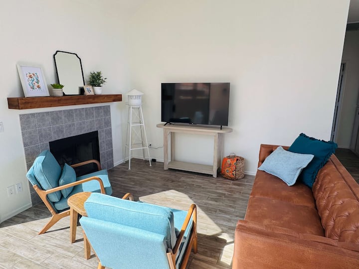 Self Chkin & Parking Clubhouse, Tennis, Beach Pool - Gilbert