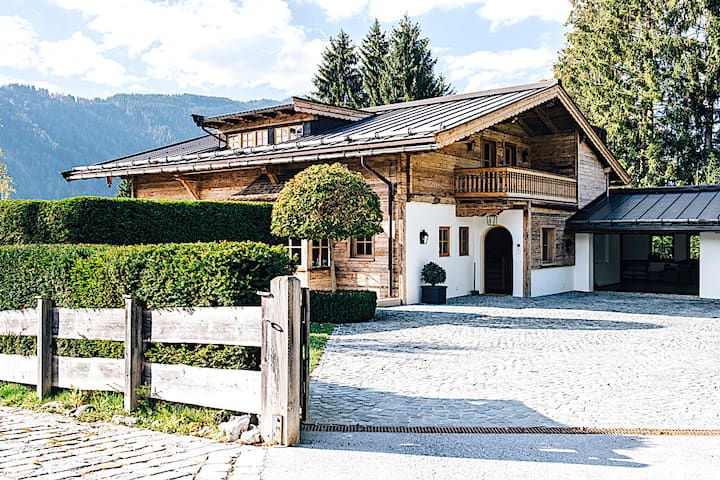 Chalet In Kitzbühel For Family Or Friends: Ski Fan - Ellmau