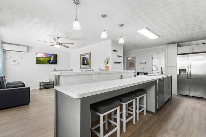 The Red Roof River Cottage - Home In Steinhatchee - Steinhatchee, FL