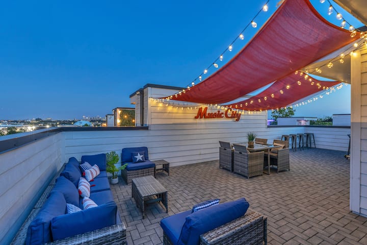 Rooftop Fire Pit + River Views | 4br | Sleeps 12 - Nashville, TN