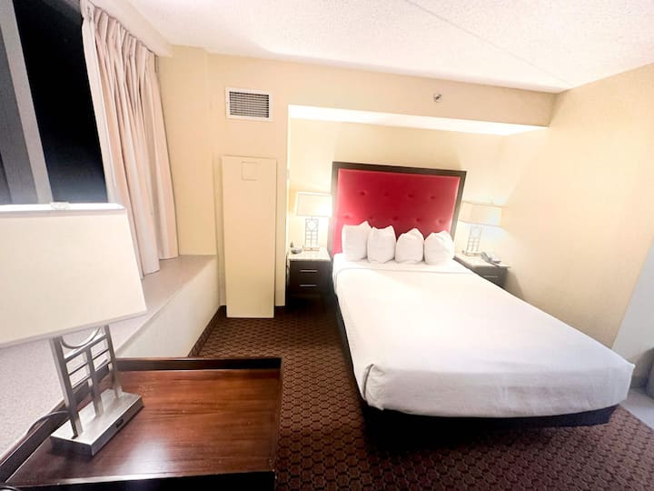 Newly Renovated Queen Studio Ocean Front! - Harrah's Resort Atlantic City