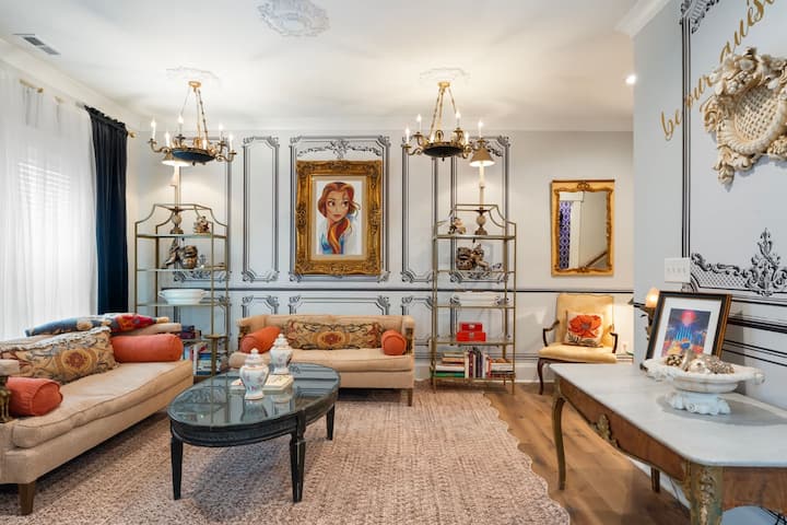 4br Themed Stay Near Nc State & Downtown |Sleeps 1 - Raleigh, NC