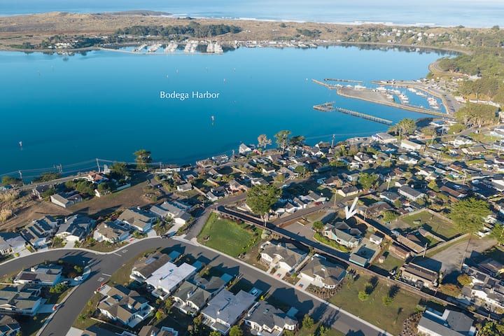 Ocean Breeze-charming, 3 Bedroom 2 Bath Home In Ol - Bodega Bay, CA