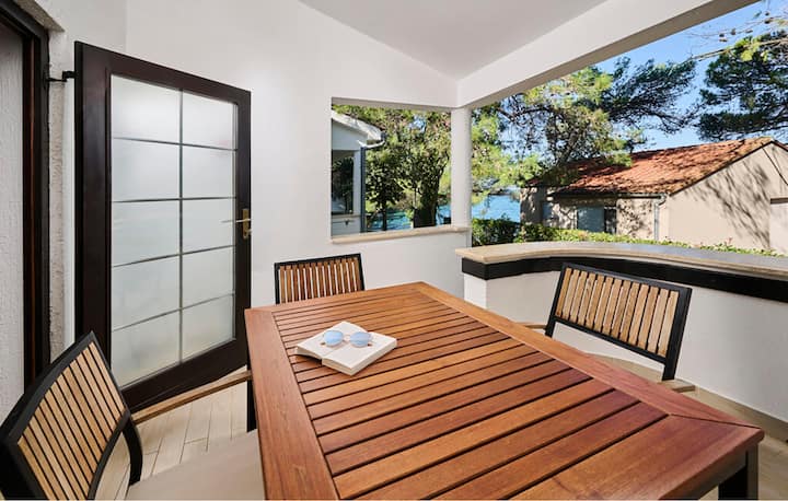 Gorgeous Apartment In Porec With Wifi - Poreč