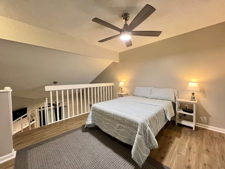 Retreat With Scenic Stream Views - Columbia, SC