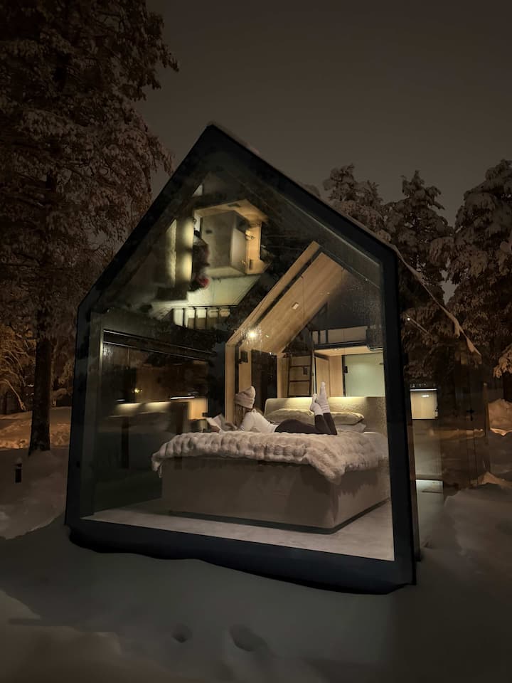 Mirrored Glass Cabin Lapland | Lake View - Arvidsjaur