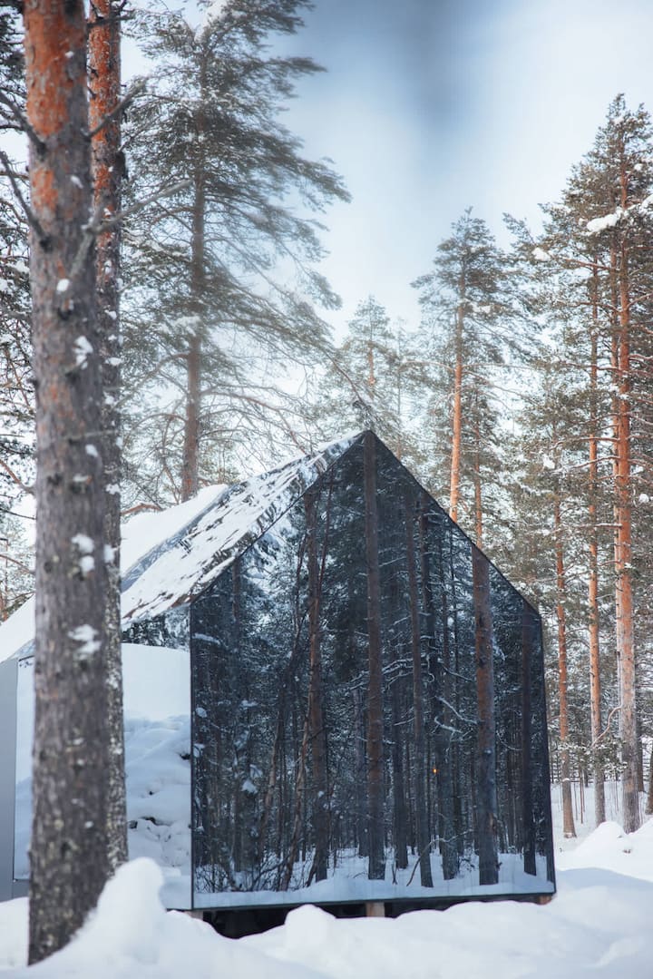 Mirrored Glass Cabin Lapland | Lake View - Arvidsjaur