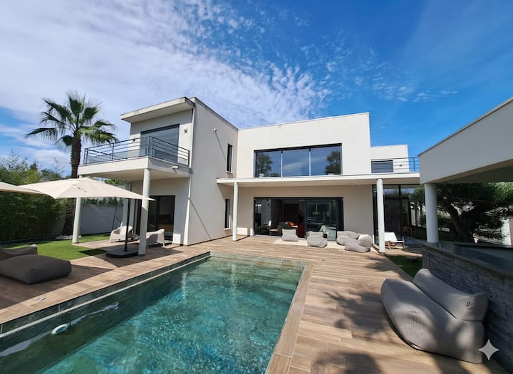 Maison Hermès Villa Prestige Piscine - Vias