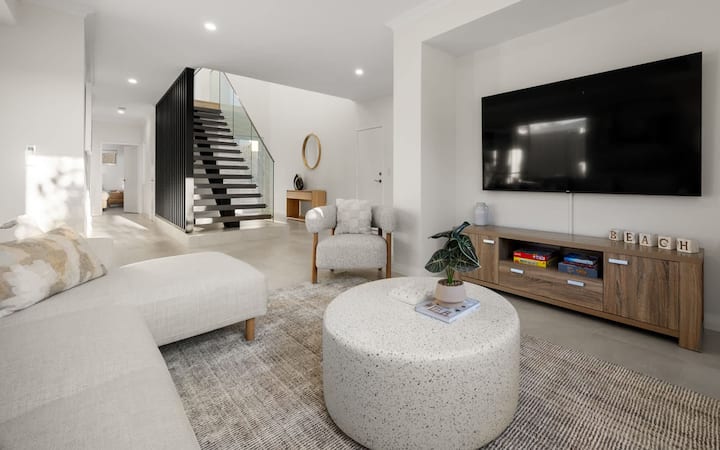Ocean View Stay Near Burns Beach & Cafés - Joondalup