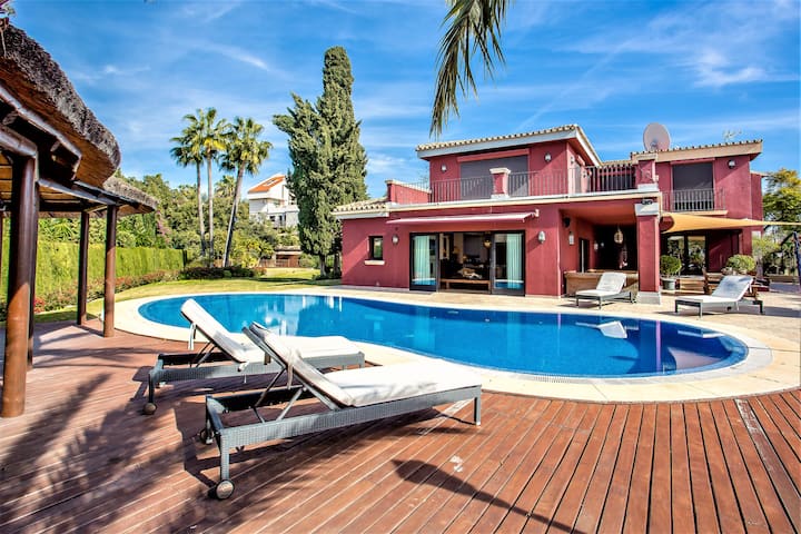 Villa Sunsets - Charming Villa In Residential Area - Marbella