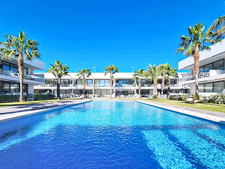 Penthouse Apartment With Private Roof Terrace - La Manga