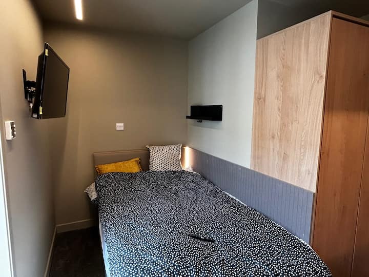 Student Only Cosy Studios In Central Edinburgh - Edinburgh