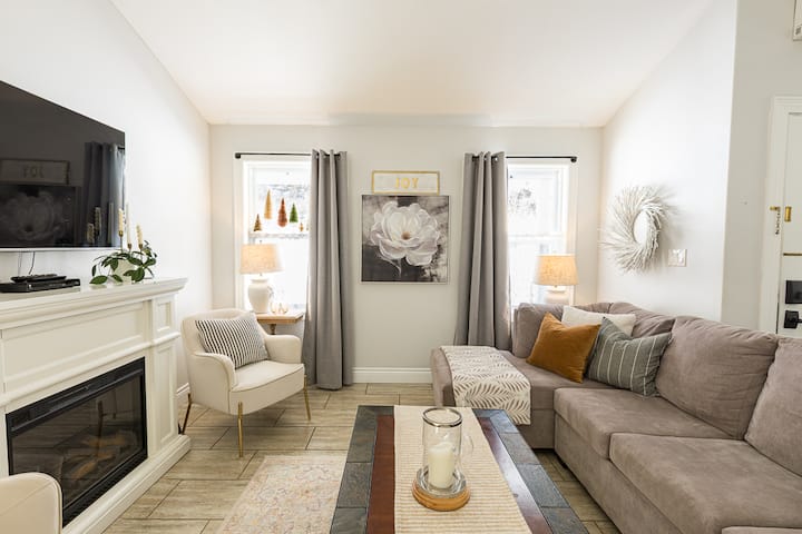 *New* Home On The Gables - Minutes To Cavendish - Cavendish