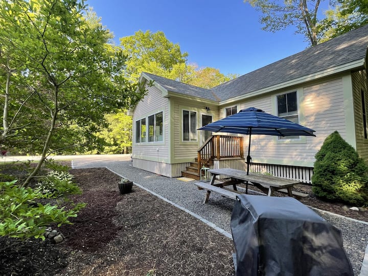 Seaglass Village 125: Coastal Retreat Cottage - Ogunquit, ME