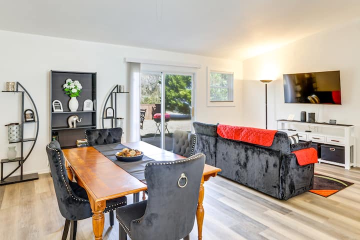 Work, Explore & Unwind: Greenville Getaway W/ Yard - Piedmont, SC