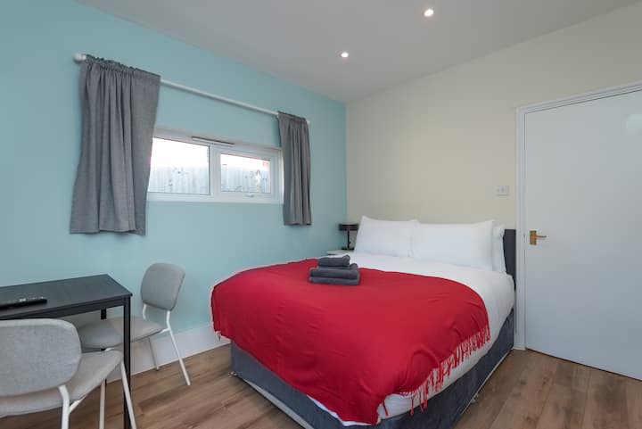 Modern Studio With Parking And Private Garden - Croydon