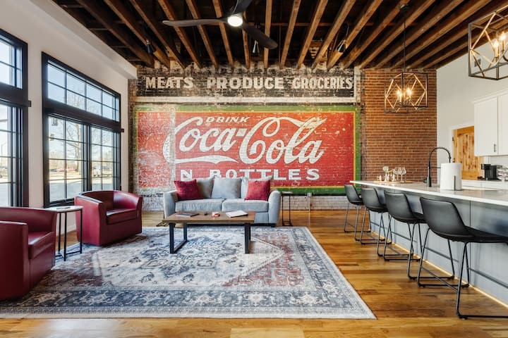 Downtown Spartanburg Apt. | Stay Fizzy - Lake Thicketty