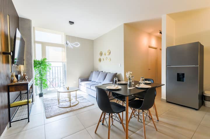 ¡Cerca De Fundidora! 6 Personas, Gym & Wifi 2br1br - Monterrey