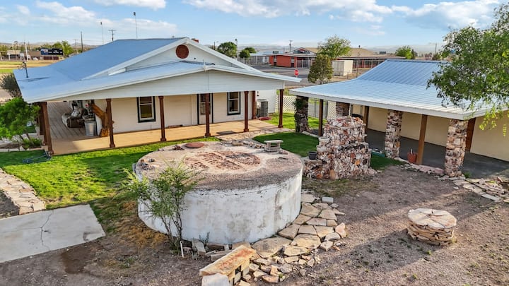 Sunset Views Near Big Bend - Marathon, TX