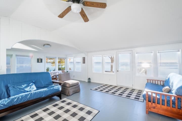 The Hideaway On Detroit Lake - Detroit Lakes, MN