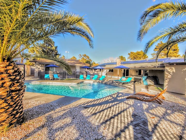 Private Muli-family Oasis W Pool|spa|games - Las Vegas