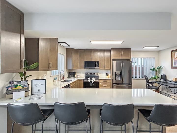 Gather Together W/ Workspace, Garage, Pets - Montrose, CO