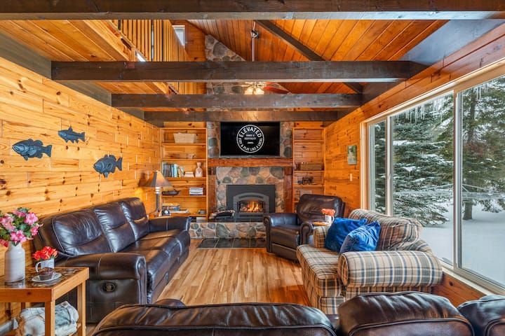 Bass Bay Getaway | Lakefront Family Cottage - Elk Rapids, MI