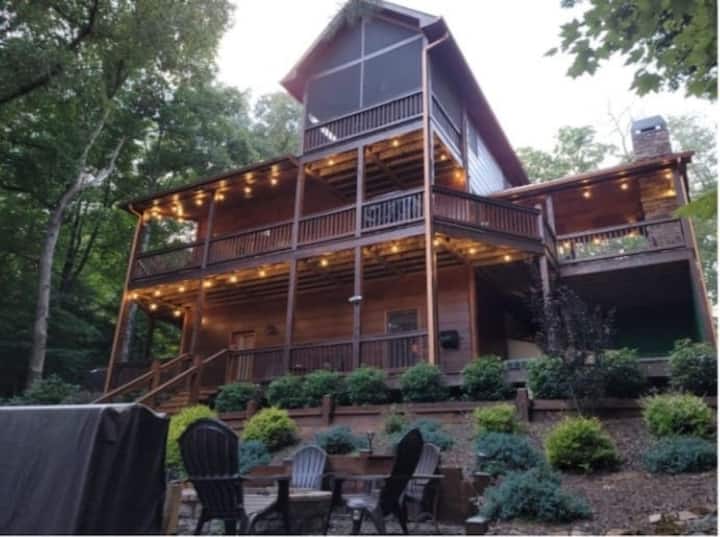3br Pets Ok, Hot Tub, Firepit, Outdoor Fireplace - Blue Ridge, GA