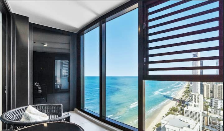 High Floor 2br Beachfront | Stunning Ocean Views - Surfers Paradise